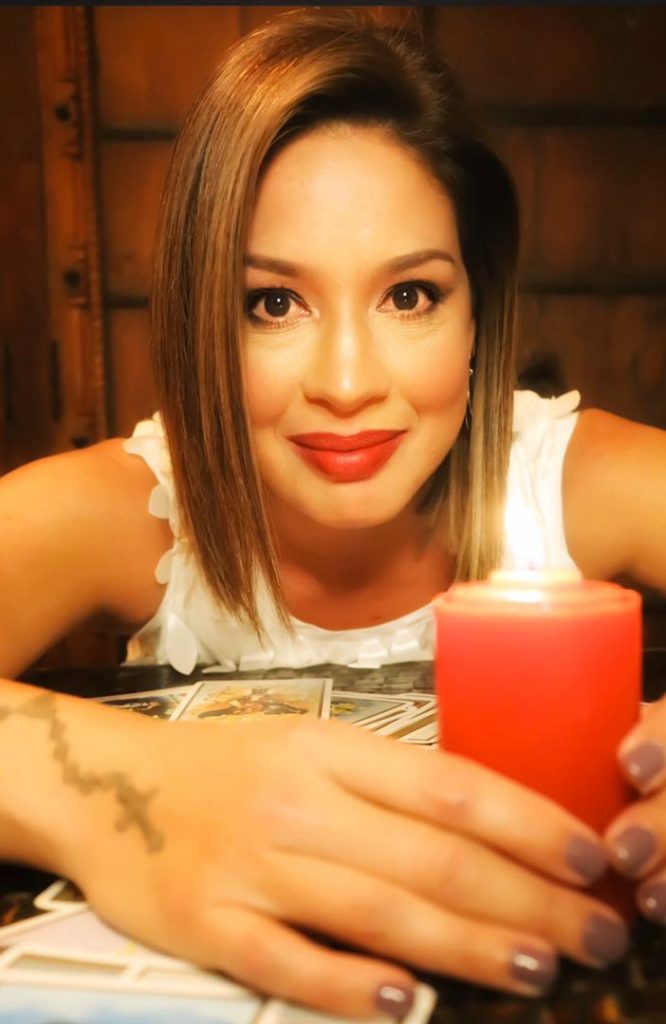 Meredith Montero | Una mujer llena de empatía y misticismo ...